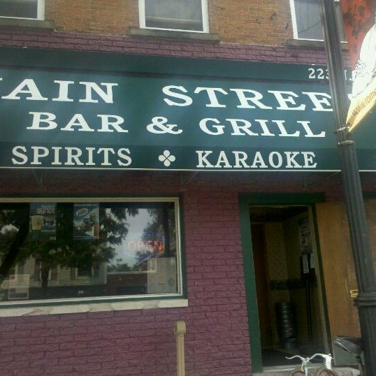 Mainstreet Bar and Grill - Pub in Romeo