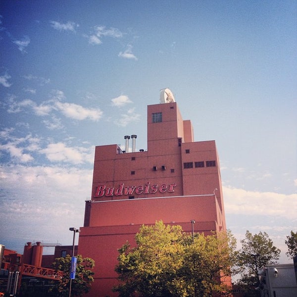 Photos at Budweiser Brewhouse (Now Closed) - Newark Airport and Port ...