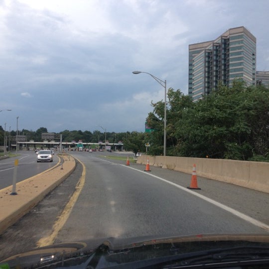 NJ Turnpike at Exit 9 - New Brunswick, NJ