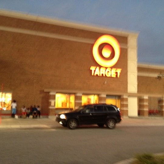 Target - Big Box Store in Wilshire Estates - Savannah Mall