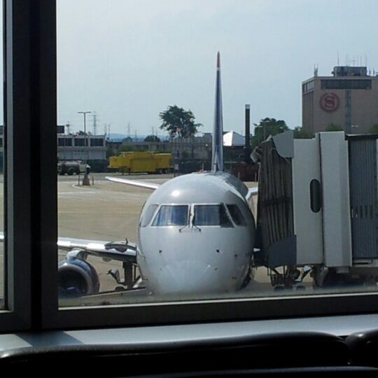 Photos at Gate A10 - Concourse A