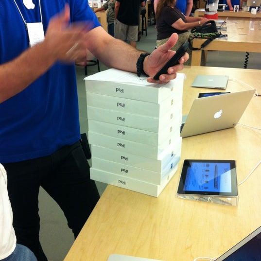 Photos at Apple Lenox Square - Electronics Store in Atlanta