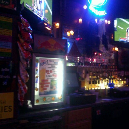 Scalpers Bar & Grille - Dive Bar in Lyndhurst