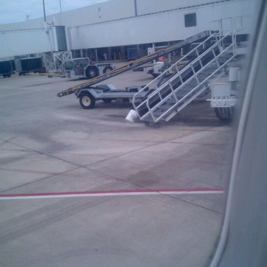 Gate B22 - Airport Gate