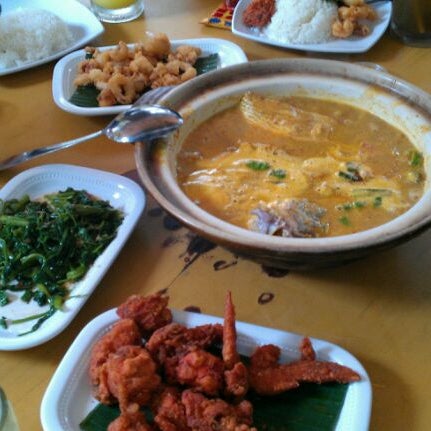 Ocean Curry Fish Head - Asian Restaurant in Singapore