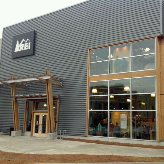 REI - Sporting Goods Shop