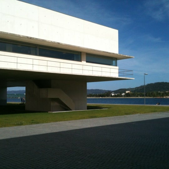 Biblioteca Municipal de Viana do Castelo - Library