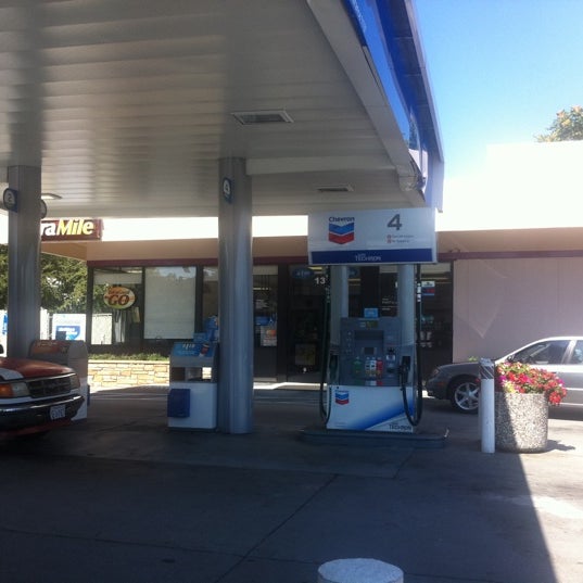 Chevron - Fuel Station in San Rafael