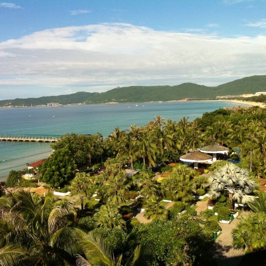 Yalong Bay Beach - Beach in Sanya, Hainan