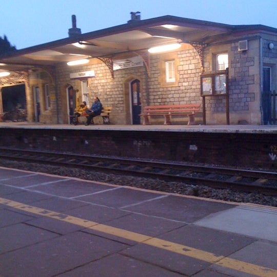 Yatton Railway Station (YAT) - Train Station