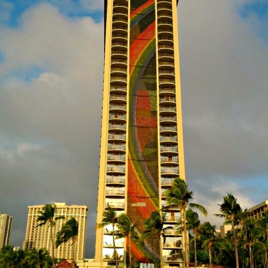 Rainbow Tower - Waikiki - 2005 Kalia Rd
