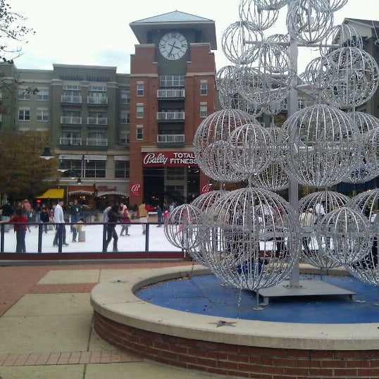 Pentagon Row Square - 1101 S Joyce St