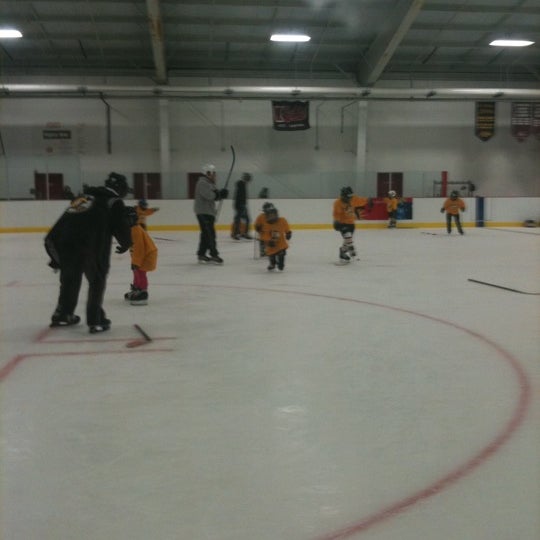 Gustafson-Phalen Ice Arena - Payne - Phalen - 1320 Walsh St