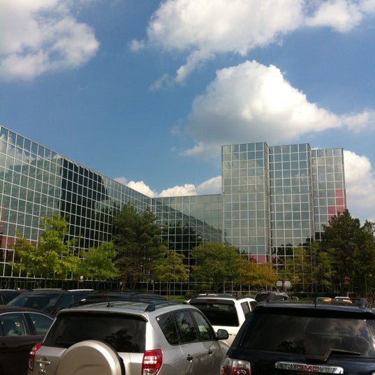 Galleria Office Center - 400 Fort St