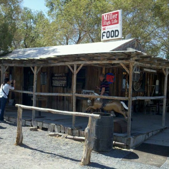 Middlegate Station - Bar