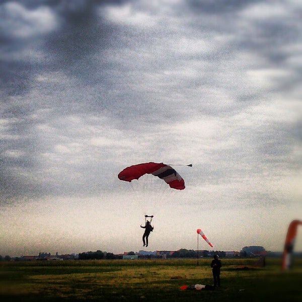 Skydive Moorsele - Skydiving Drop Zone