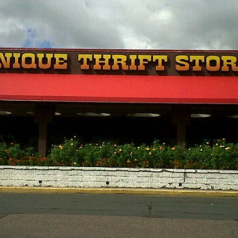 Photos at Unique Thrift Store - 10 tips from 677 visitors