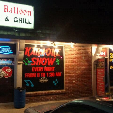 The Red Balloon - Karaoke Bar