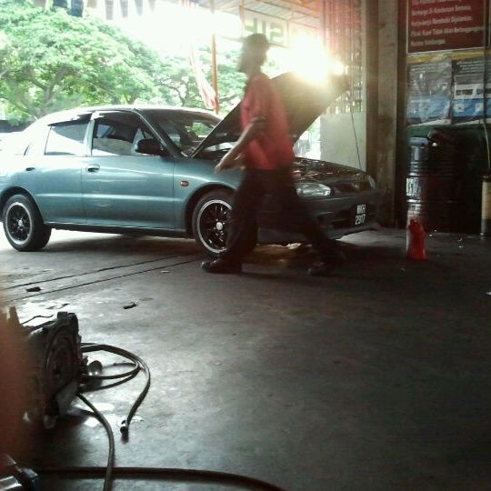 Pusat Servis Kereta Wawasan Sepakat Sdn. Bhd - Automotive Repair Shop