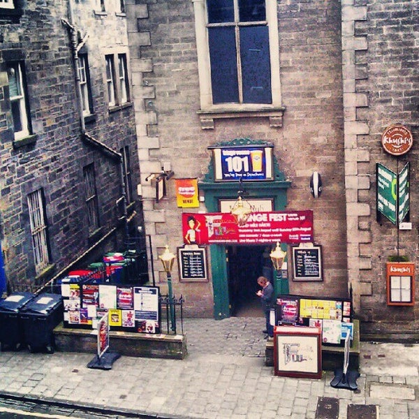 Finnegan's Wake - Old Town - 9b Victoria Street