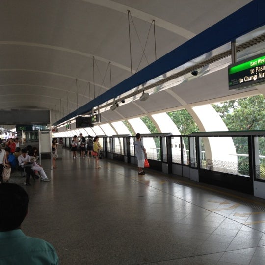 Photos at Aljunied MRT Station (EW9) - Central Region - 81 Lorong 25 ...