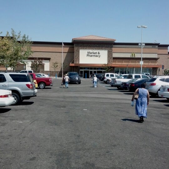 Photos at Walmart Supercenter - Big Box Store in Bakersfield