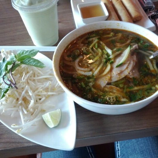 Mini Mango - Vietnamese Restaurant in Edmonton