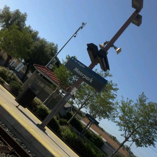 Metrolink Moorpark Station - Rail Station