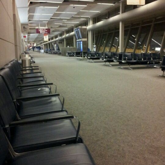 Concourse D (Now Closed) - CLE airport