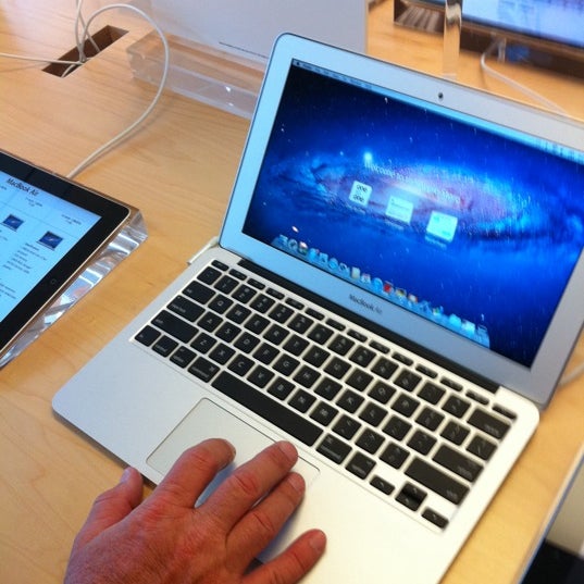 Photos at Apple Towson Town Center - Towson, MD