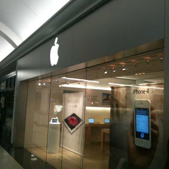 Photos at Apple Towson Town Center - Towson, MD