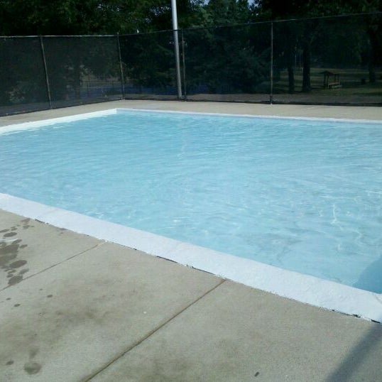 Battery Park Pool - Swimming Pool in Richmond