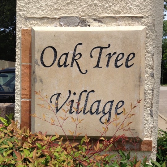 Oak Tree Village - Neighborhood in Dallas