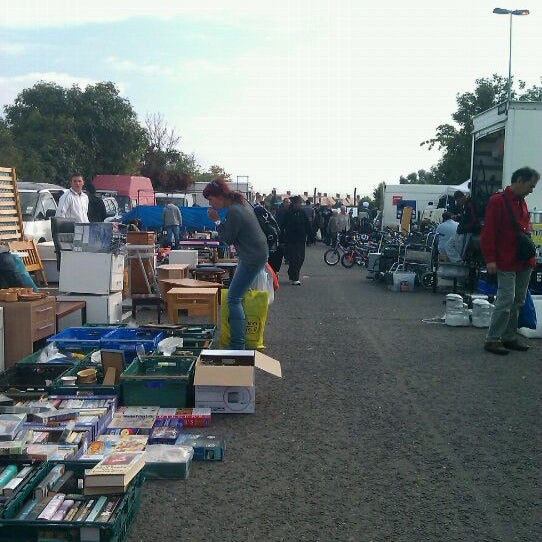 Hounslow West Flea Market - 1 tip from 46 visitors