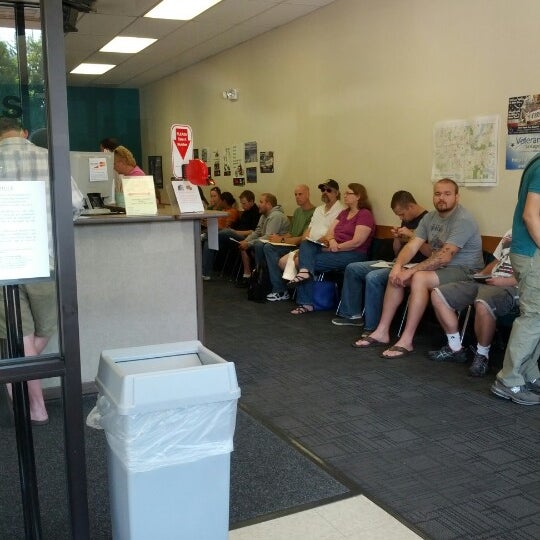 Photos at Roseville License Center - 2737 Lexington Ave N