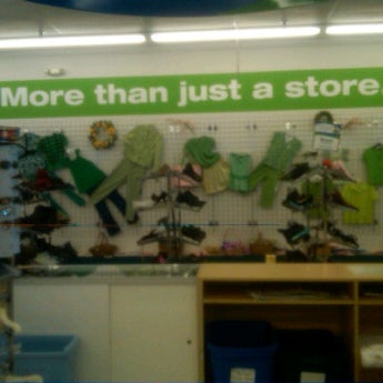 Goodwill Store & Donation Center - 3231 Lincoln Hwy