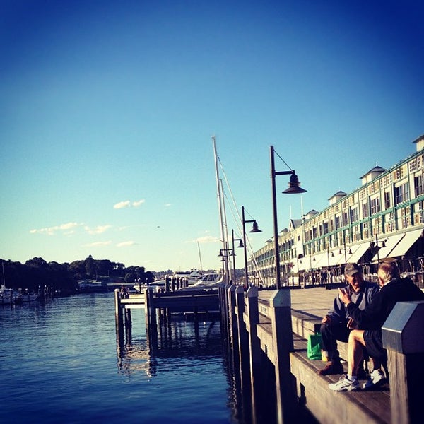 Woolloomooloo Finger Wharf - Harbor / Marina in Woolloomooloo
