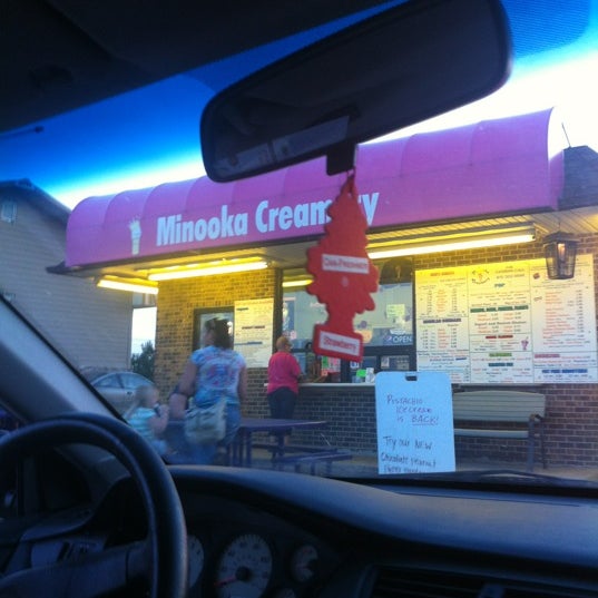 Minooka Creamery - Ice Cream Parlor in Minooka