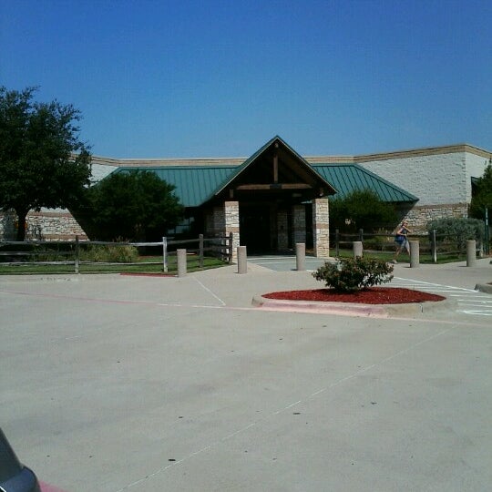 Fort Worth Library Summerglen Branch - 4205 Basswood Blvd