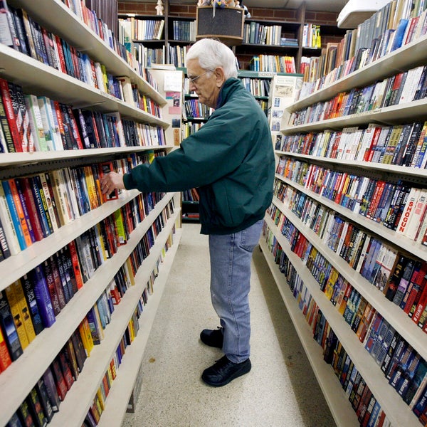 Photos at Reader's Corner - Used Bookstore
