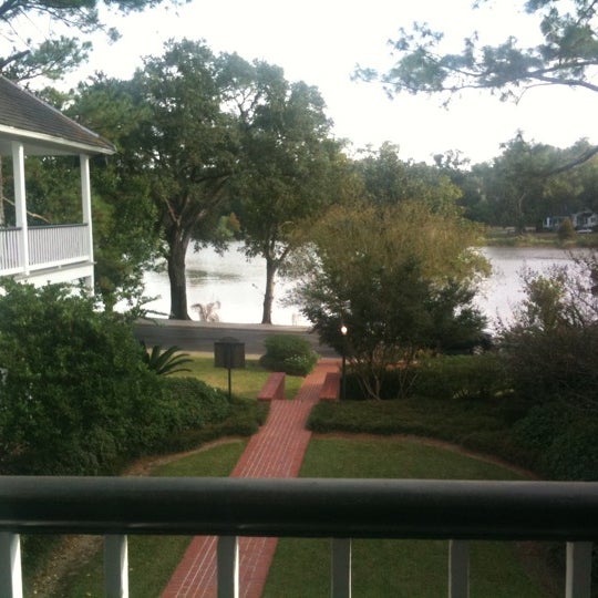 Delta Zeta (ΔΖ) - LSU - Sorority House in Baton Rouge