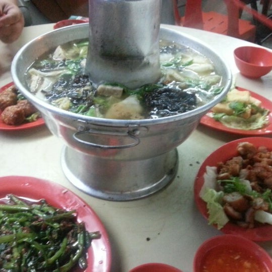 Nan Hwa Chong Fish-Head Steamboat Corner