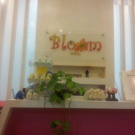 Bloom Nail Salon - 4 tips from 120 visitors