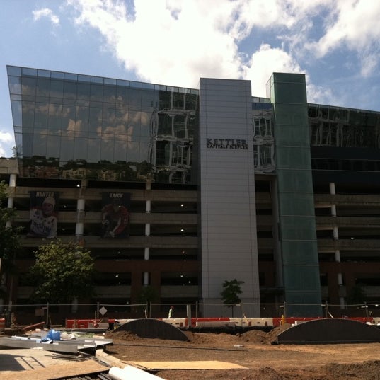 Founders Square - Structure