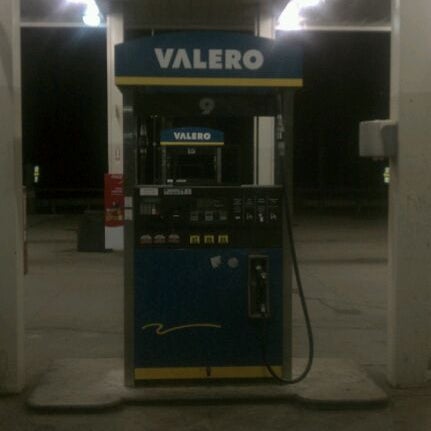 Valero Gas Station - 3350 Calumet Ave