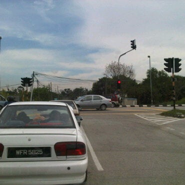 Traffic Light Kg Melayu Subang - 170 visitors