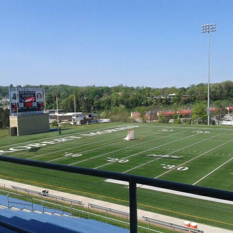 Robert Morris University - University in Moon Township
