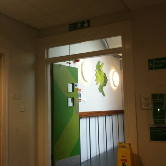 Faraday Wing - College Academic Building in Borough