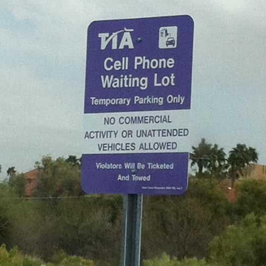 Cellphone Wait Lot - 4 tips from 522 visitors