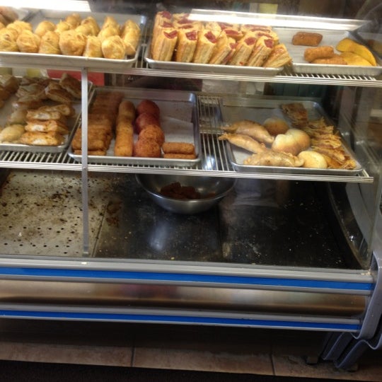 Tati's bakery - 16367 Miramar Pkwy